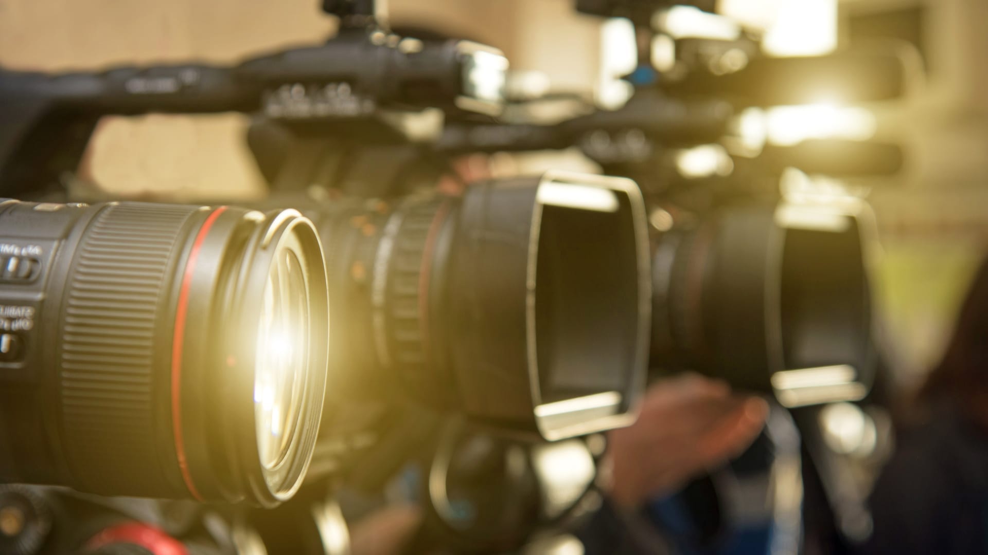 A-Roll和B-Roll有什么区别?&如何使用它们b| Rev